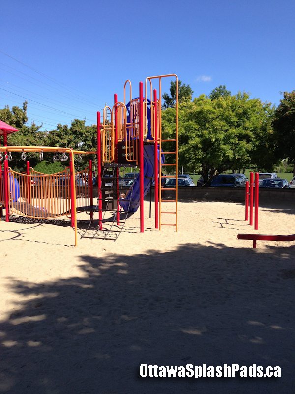 CENTERPOINTE PARK Splash Pad - Ottawa Splash Pads.ca